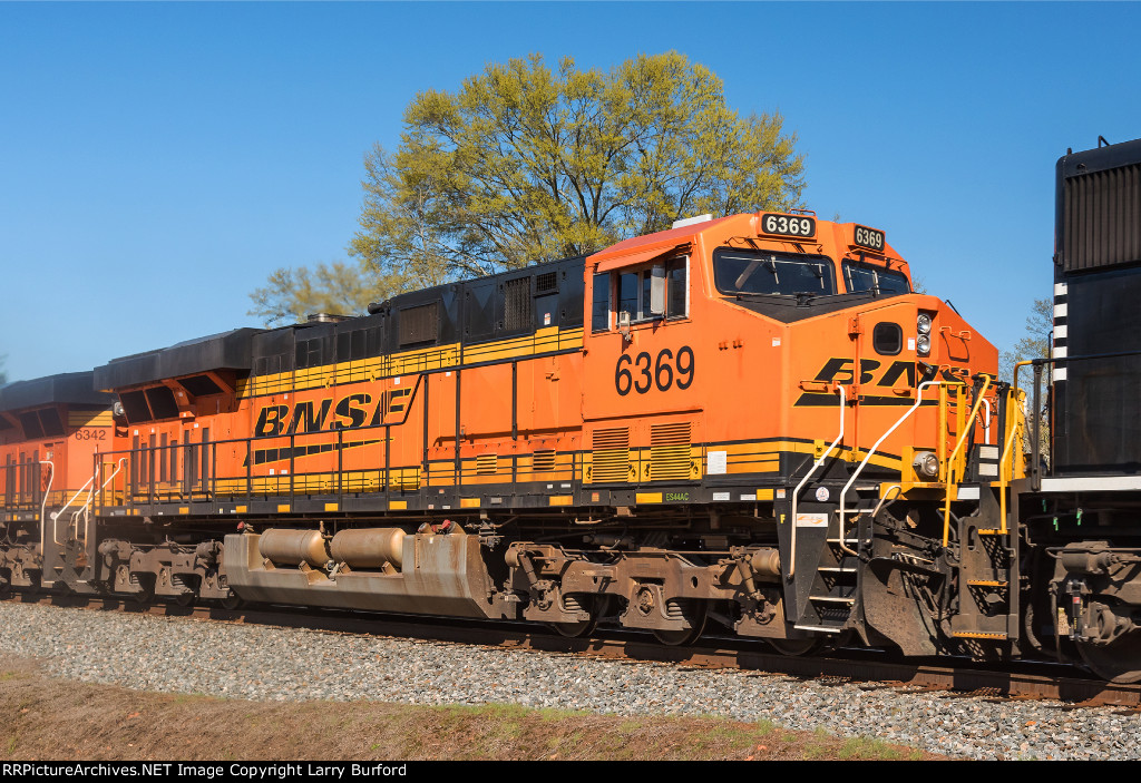 BNSF 6369